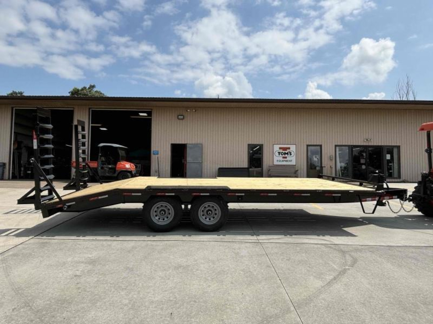Deckover Trailer - Tom's Equipment and Trailers in Hickory, PA