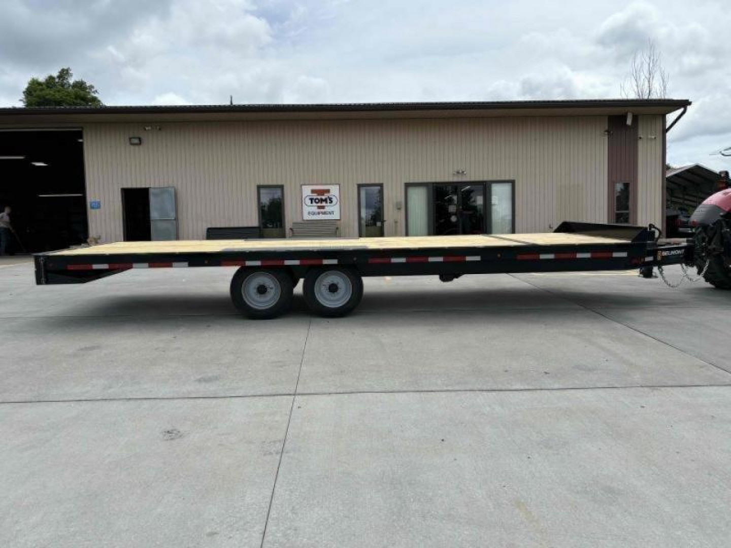 New 2025 Quality Trailers 23' Deckover (18' + 5' Dovetail) Pro Series w ...