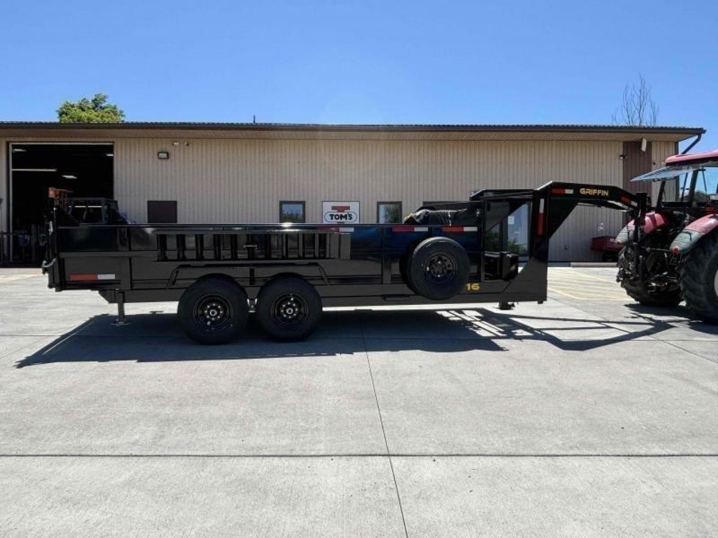 Gooseneck Trailers - Tom's Equipment and Trailers in Hickory, PA
