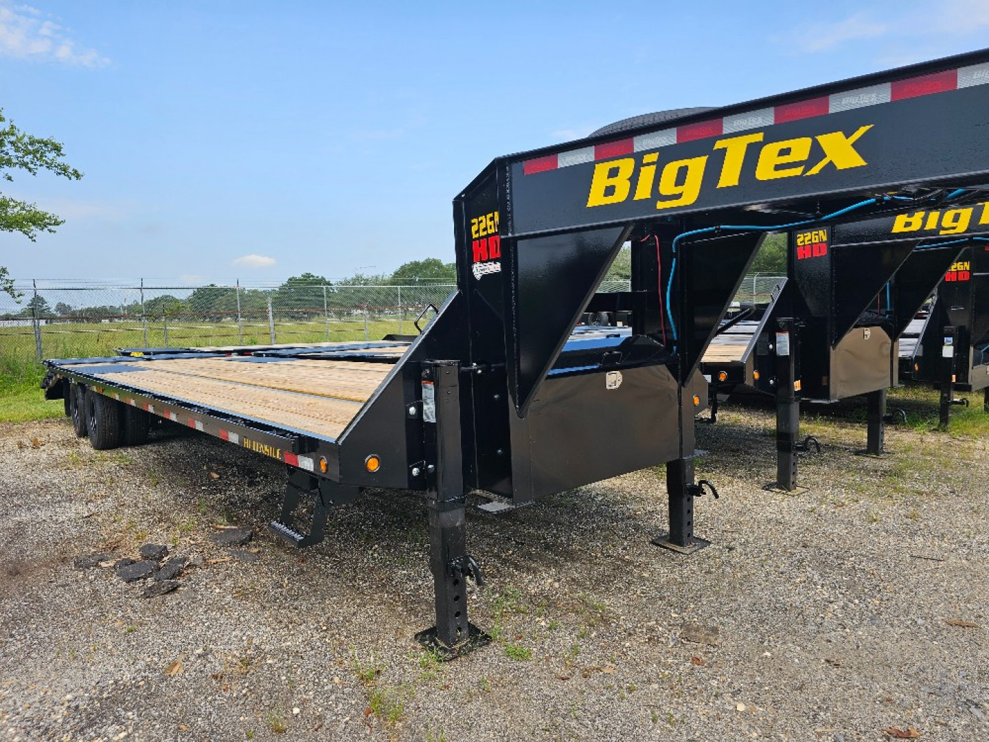 Gooseneck - Airport Trailer in Montgomery, AL