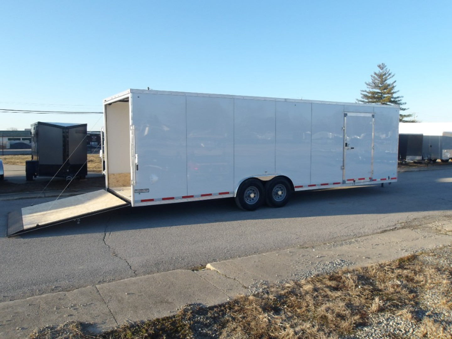 New 2025 Discovery Trailers DCH8528TA5 Cargo / Enclosed Trailer ...