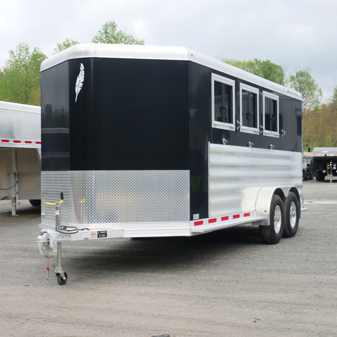 New 2025 Featherlite Trailers 84" 3 HORSE SLANT LOAD Horse Trailer ...