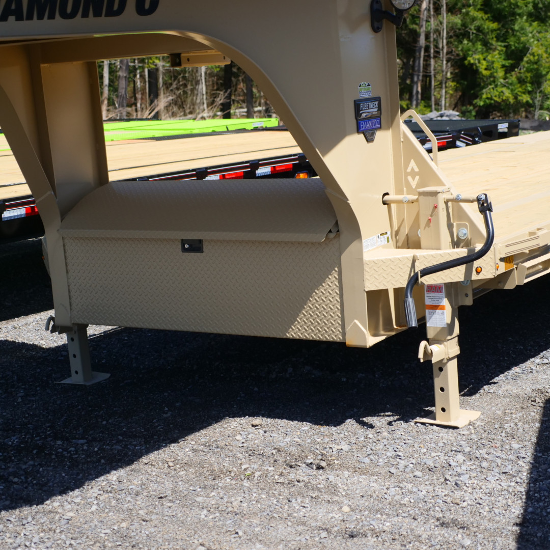 New 2025 Diamond C Trailers 102"X30' DECKOVER FMAX 207 MR Equipment ...