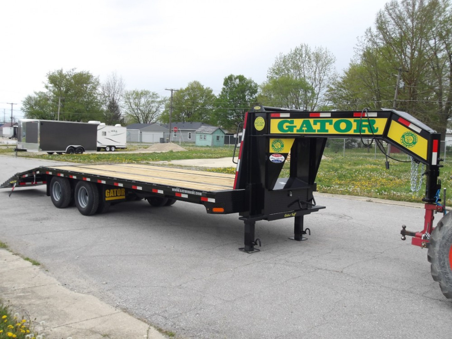New 2025 Gatormade Trailers 20+5 Elite Gooseneck 24.9K Flatbed Trailer ...